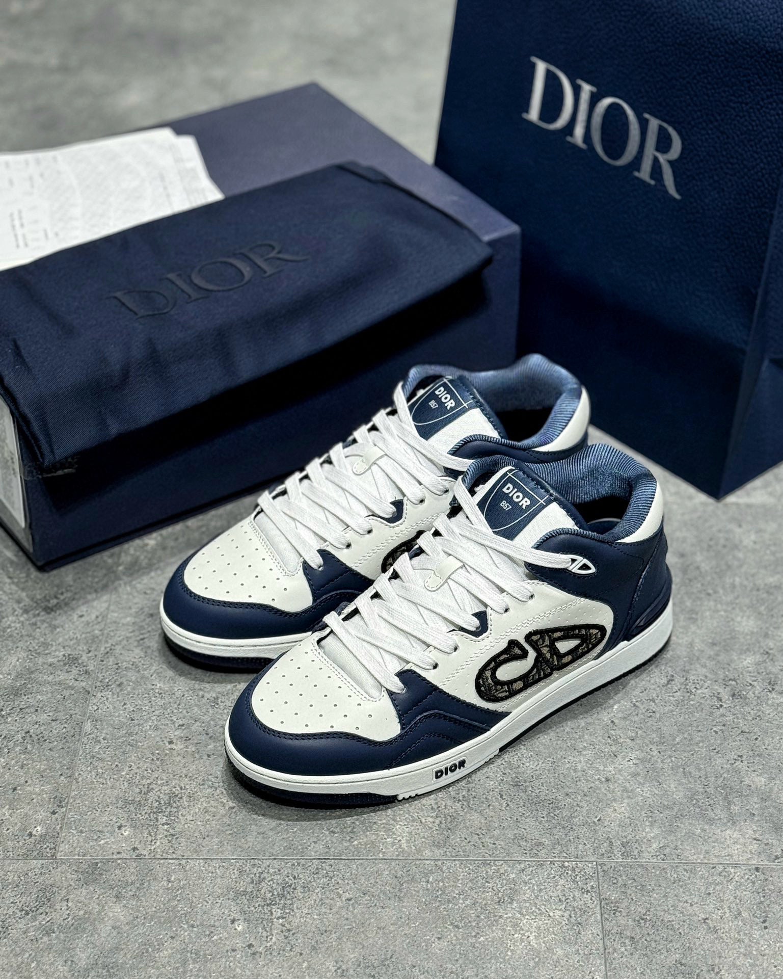 Dior shoes – SUPSTAGE