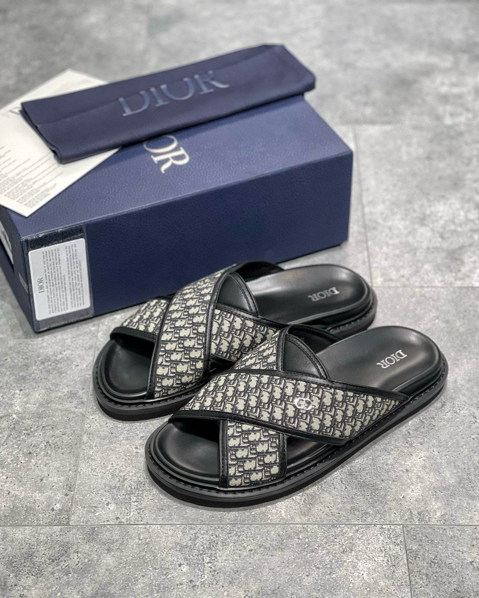 Dior shoes – SUPSTAGE